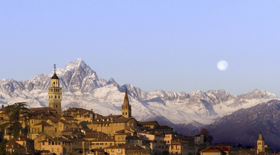 Balma Boves, il villaggio nella roccia in Piemonte - La Stampa