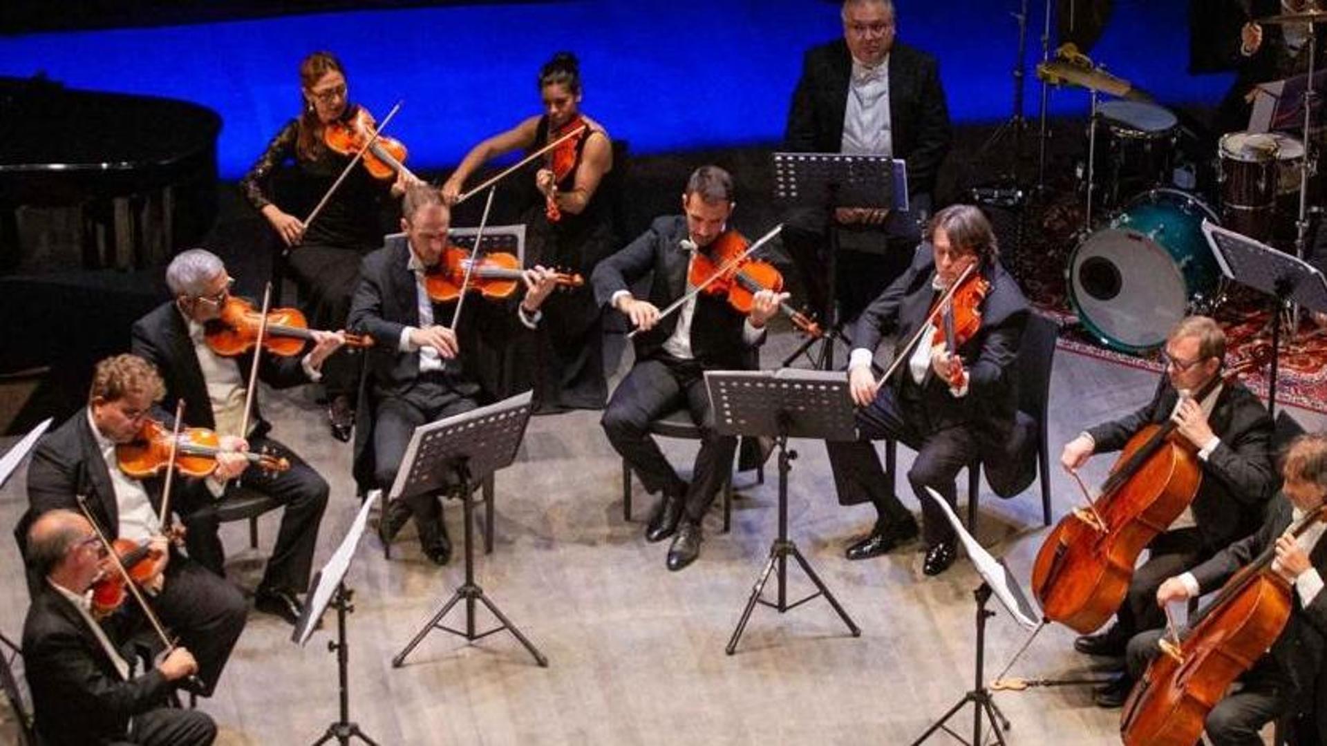 A Palatium Vetus si apre la rassegna di profumi e Classica - La Stampa
