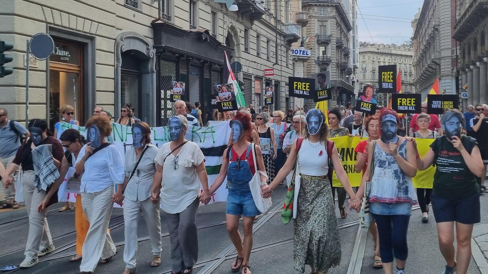 Mobilitazione per Dina e Domenico prigionieri in Libia da un mese: “Il ...